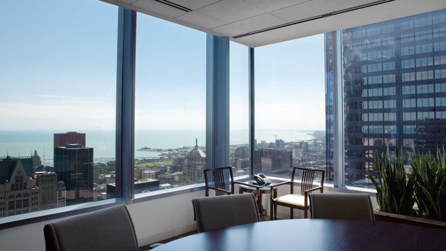 At a glance | 111 South Wacker