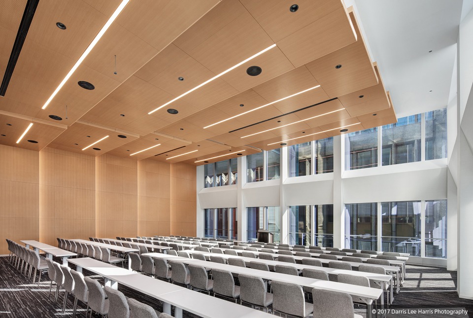 The Building | 111 South Wacker